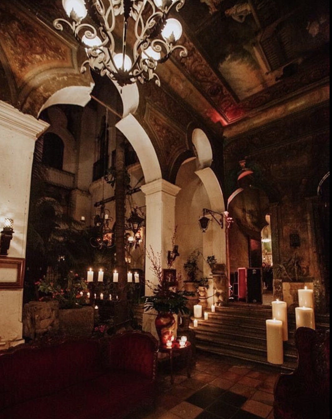 ¡De imponente palacio… a lechería y burdel! – elnorte